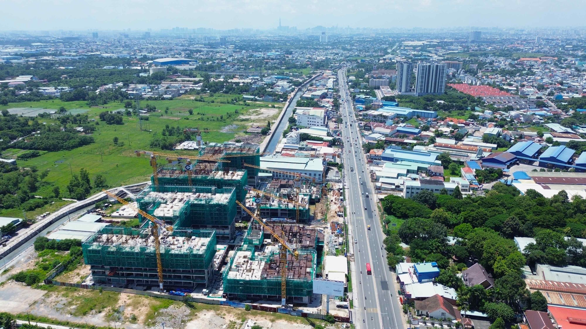 Tiến độ dự án Astral City gần 6.700 tỷ trên Đại lộ Bình Dương