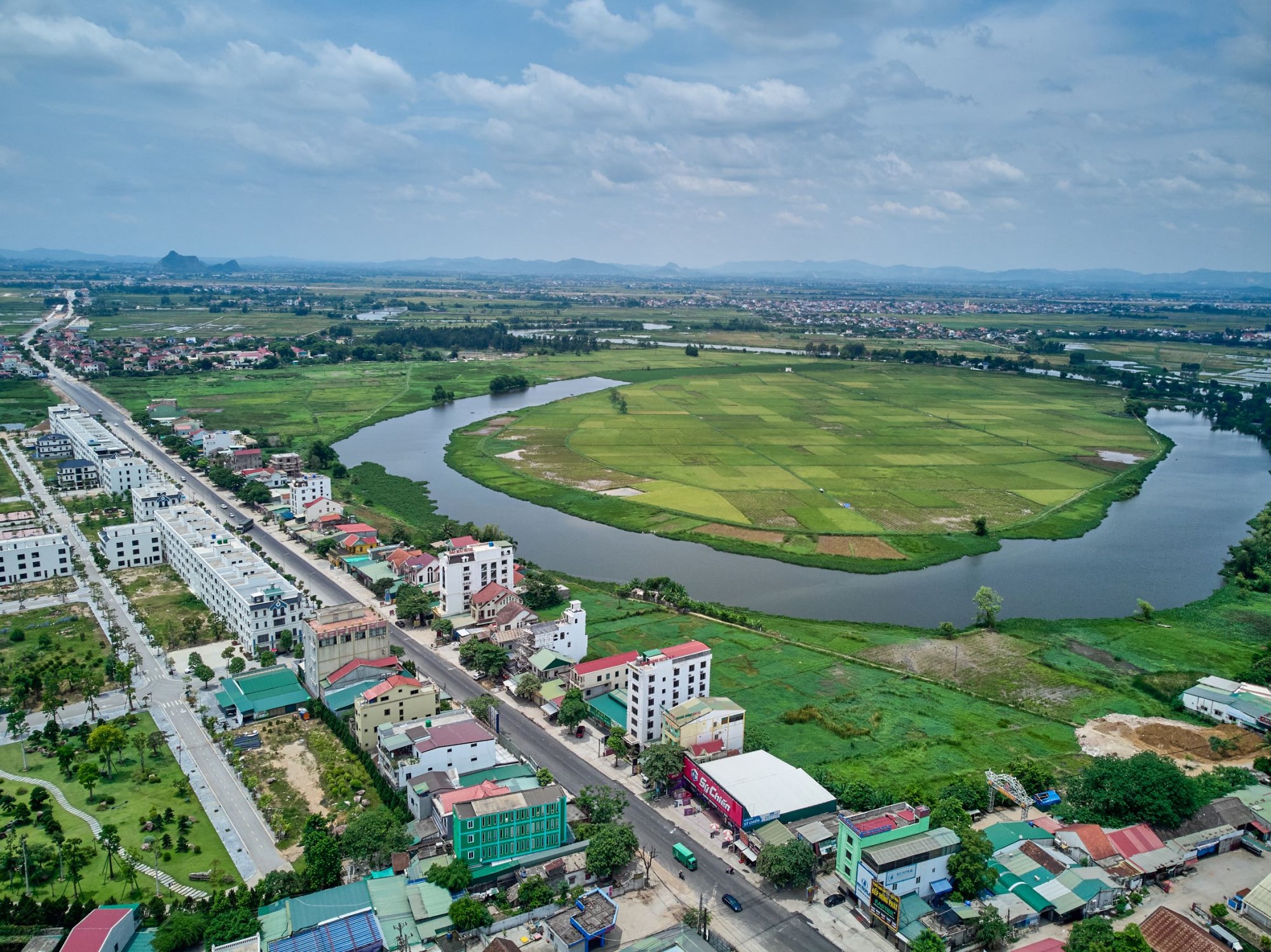 Toàn cảnh vùng Diễn Châu vừa được quy hoạch trở thành đô thị công ...