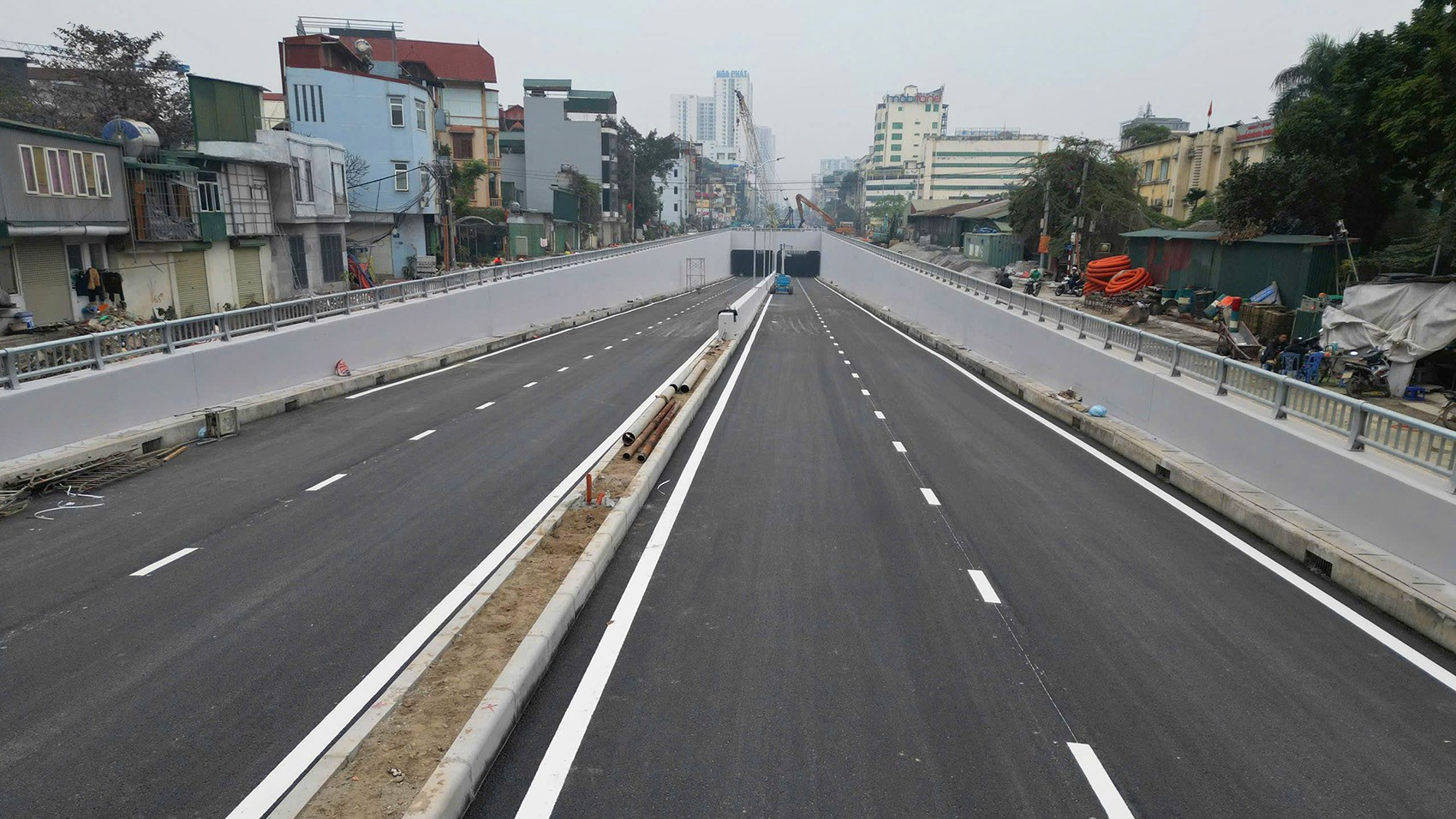 Cận cảnh hầm chui Kim Đồng trước ngày thông xe