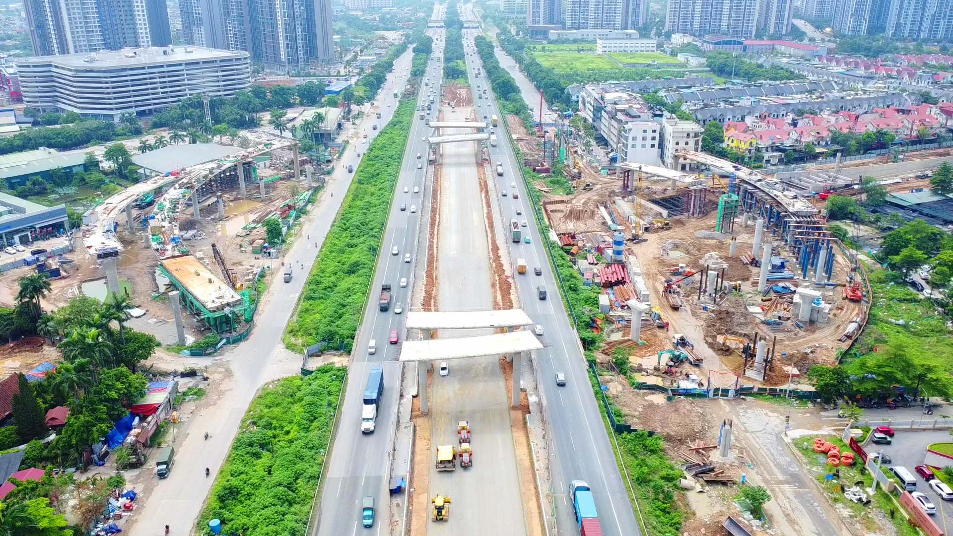 'Siêu nút giao' gần 2.400 tỷ trên Đại lộ Thăng Long sau hơn một năm thi ...