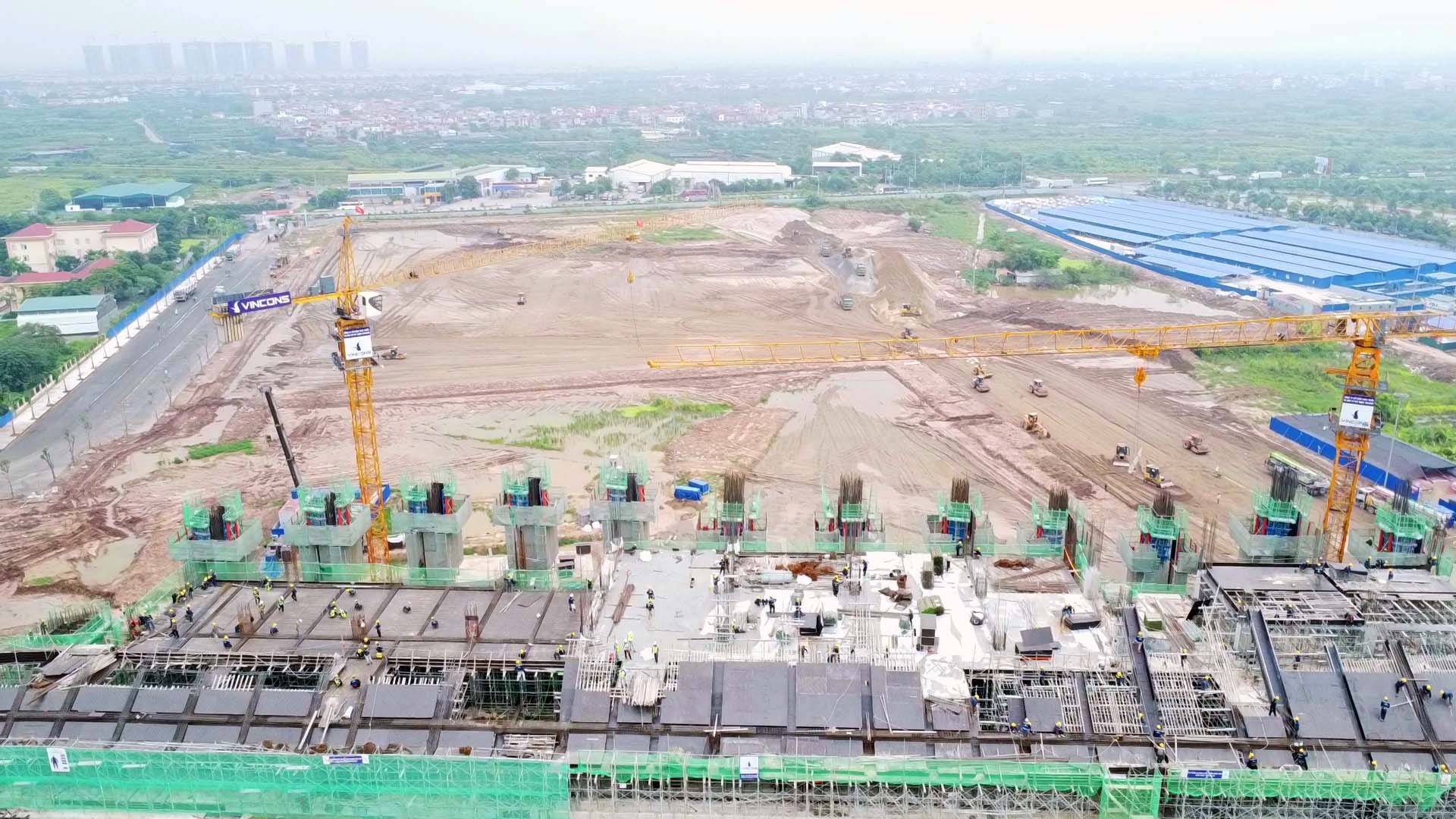 Hình ảnh thi công thần tốc sân vận động PVF ở Hưng Yên